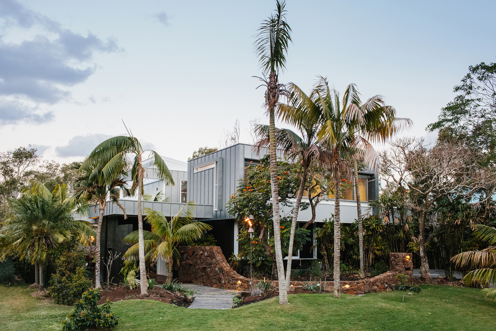 Zinc Cladding and the Natural Landscape - The Verandah House Project ...
